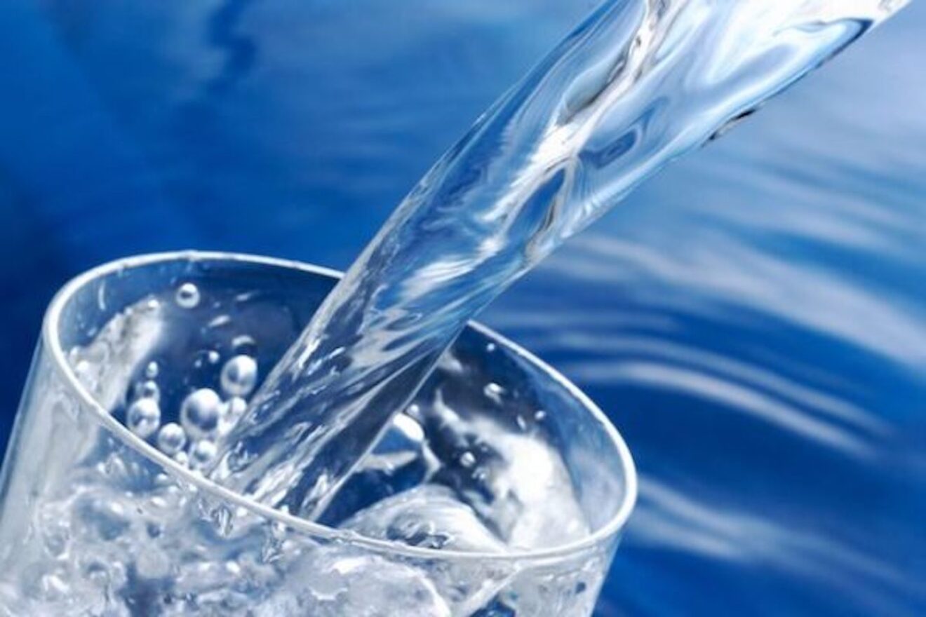 Why Drinking Water First Thing in the Morning Matters - HealthySoch